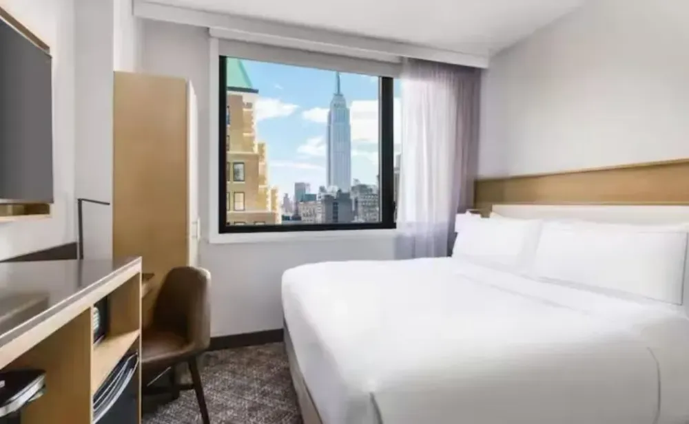 Hilton Doubletree Times Square South Review: The Best NYC Cheap Hotel